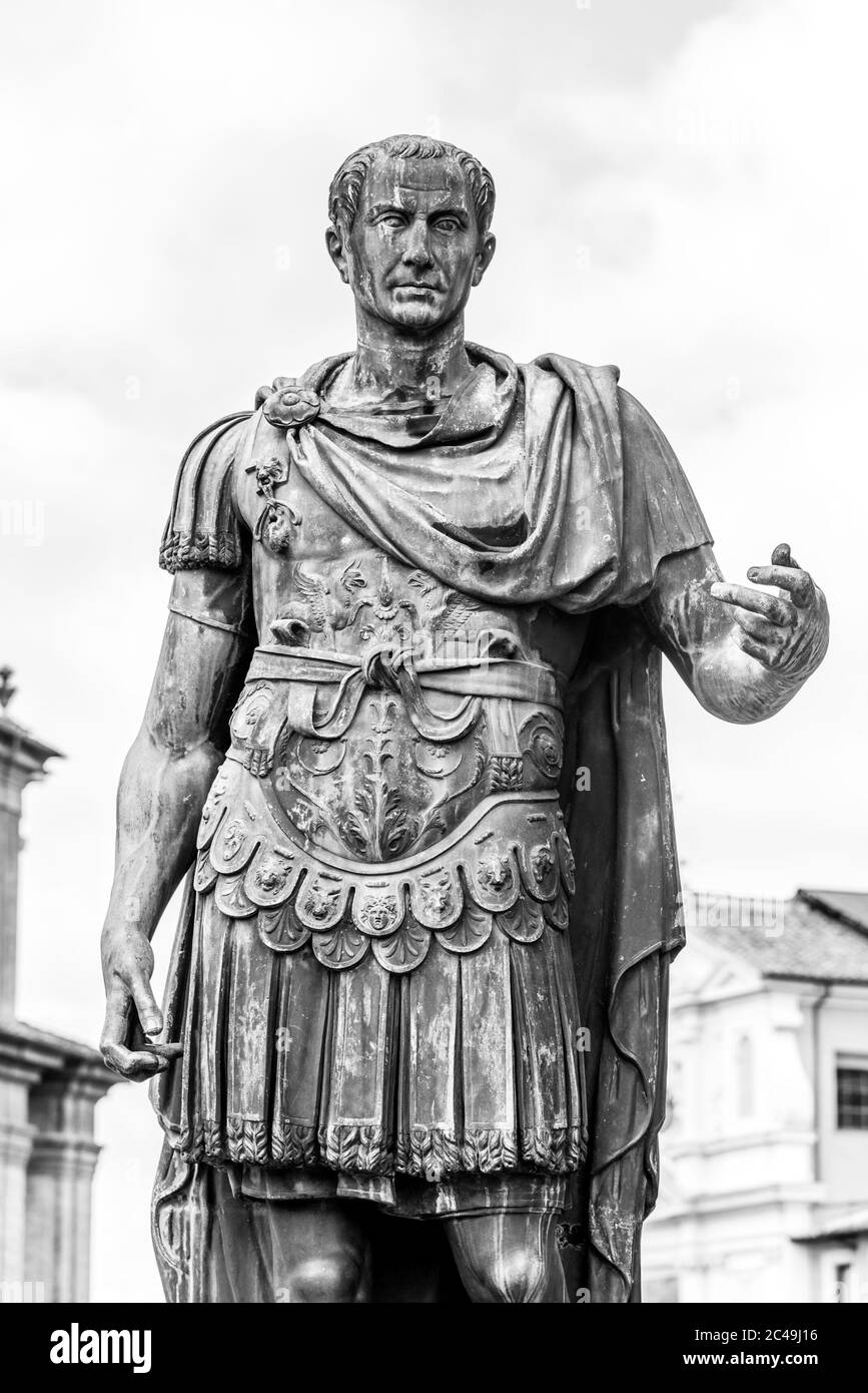 Statue of Roman Emperor Julius Caesar at Roman Forum, Rome, Italy ...