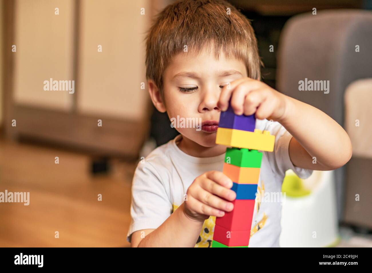 Duplo tower hi-res stock photography and images - Alamy