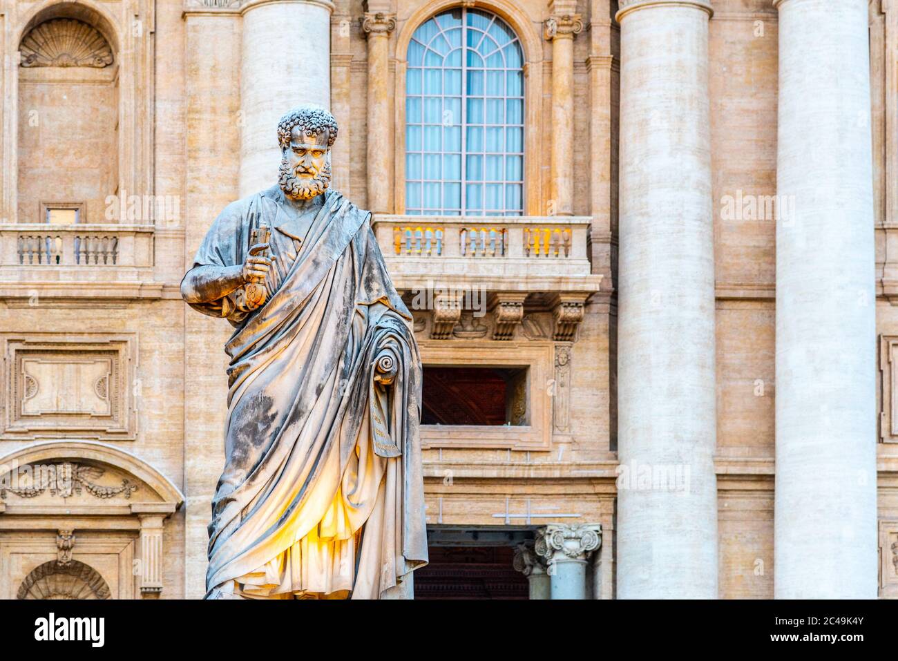Statue of Saint Peter with key from Kingdom of Heaven. Vatican City ...