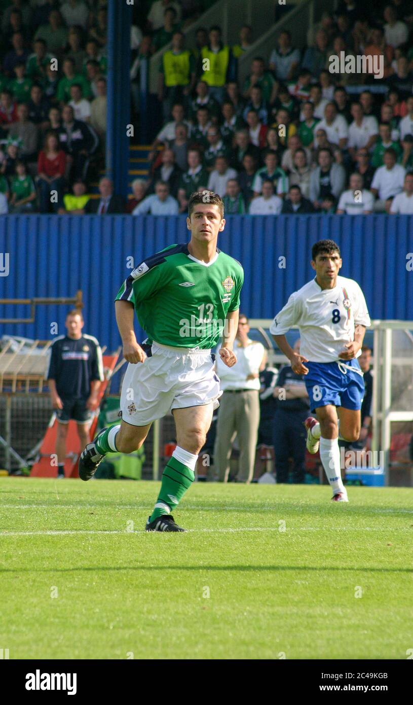 Stephen robinson playing hi-res stock photography and images - Alamy