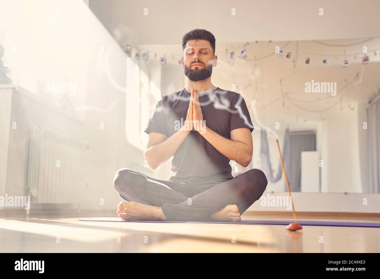 Yoga class indoors hi-res stock photography and images - Alamy