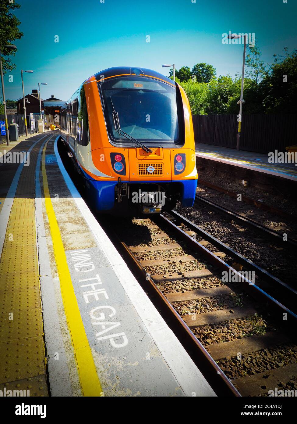 Overground train hi-res stock photography and images - Alamy