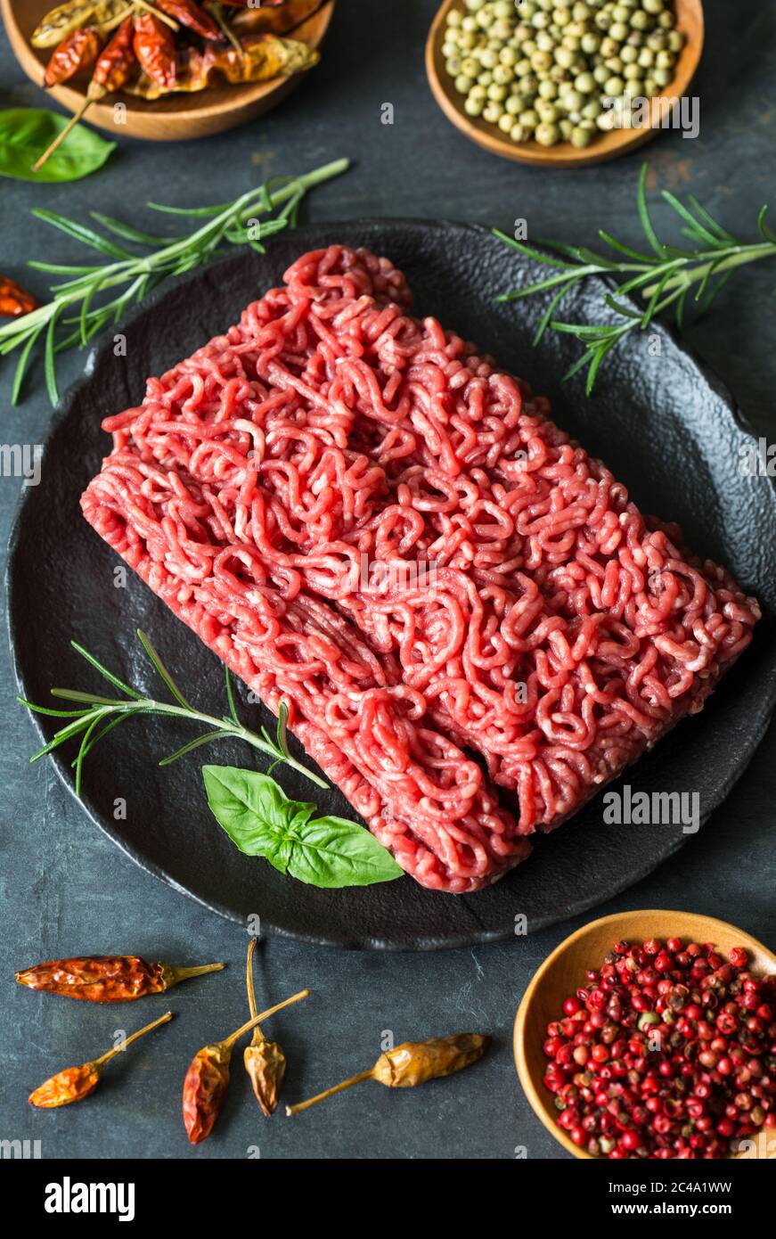 Tray fresh minced meat butcher hi-res stock photography and images - Alamy