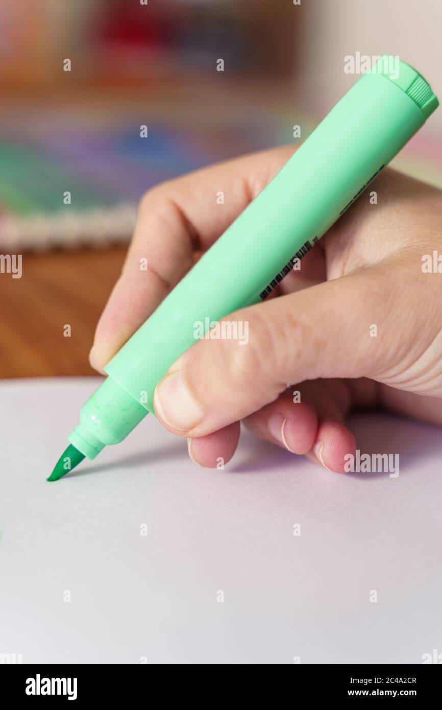 Children markers drawing hi-res stock photography and images - Alamy