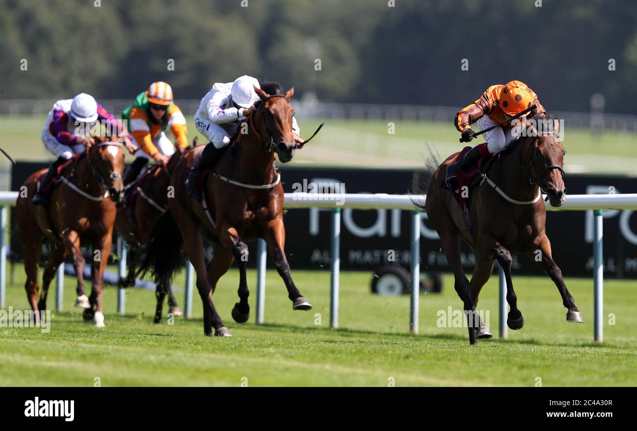 Queen me haydock racecourse hi-res stock photography and images - Alamy