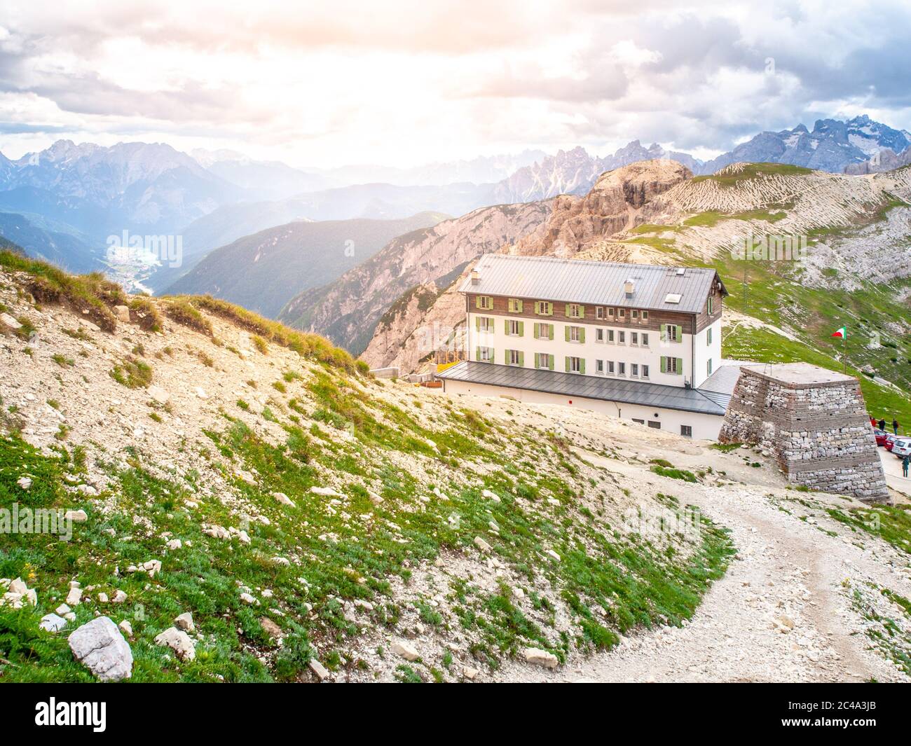 Tre cime auronzo refuge hi-res stock photography and images - Alamy