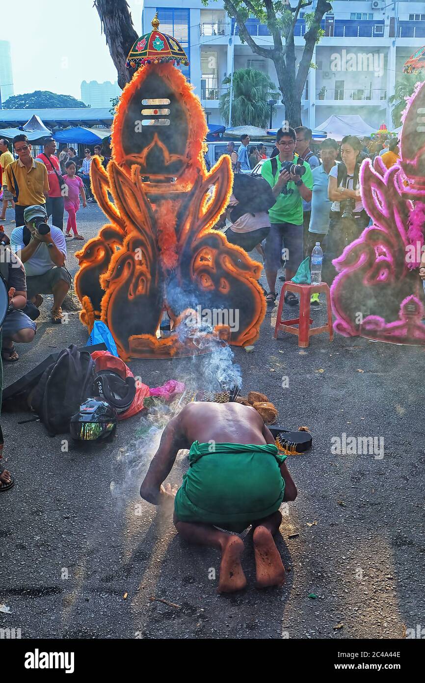 Kavadi ritual hi-res stock photography and images - Alamy