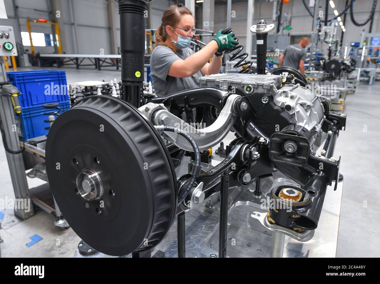 25 June 2020, Saxony, Meerane: In a new production hall Nicole Schwabe ...