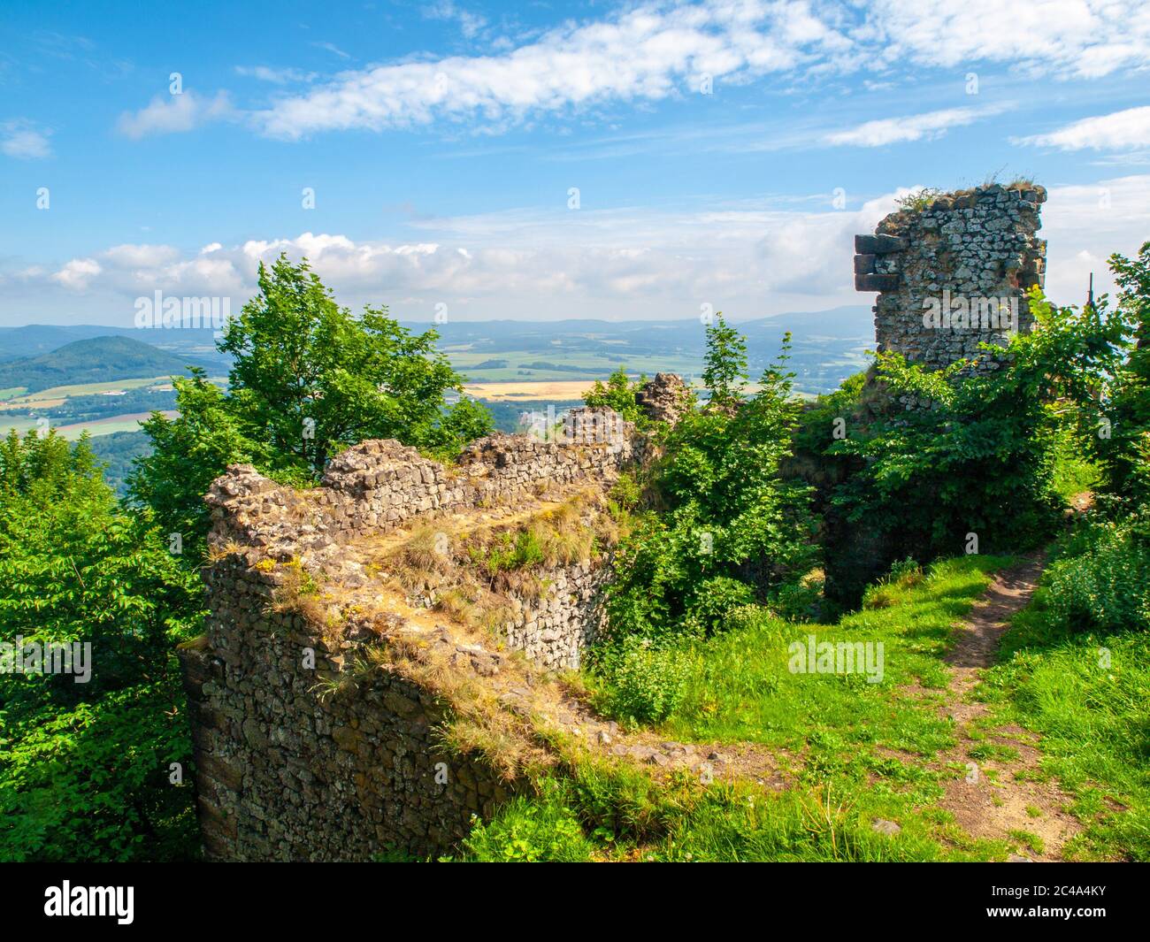 Mountain top castle hi-res stock photography and images - Alamy