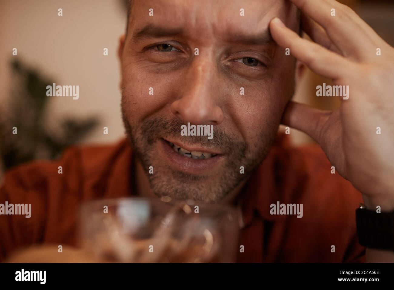 Drunk face expression hi-res stock photography and images - Alamy