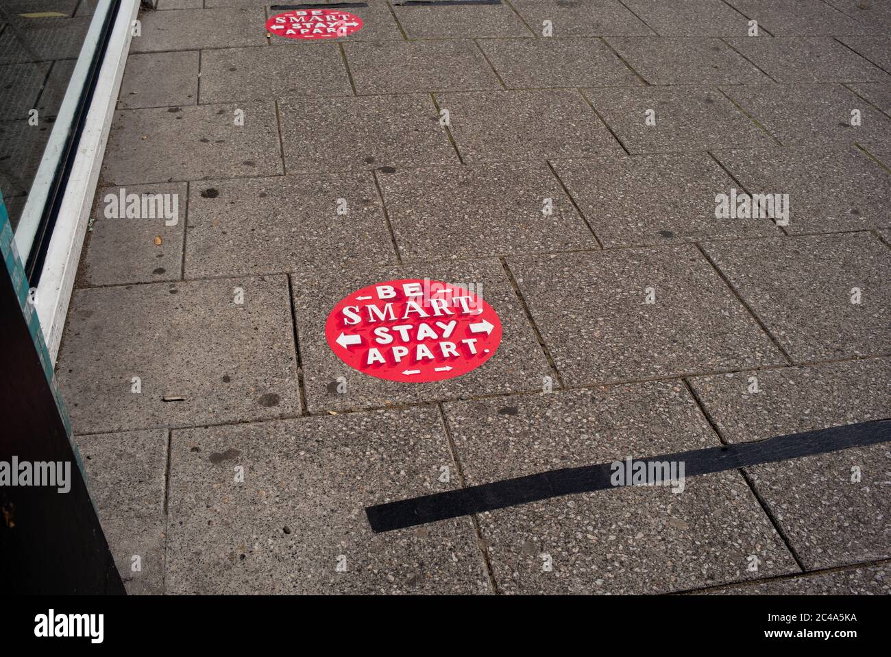 Pavement signs hi-res stock photography and images - Alamy