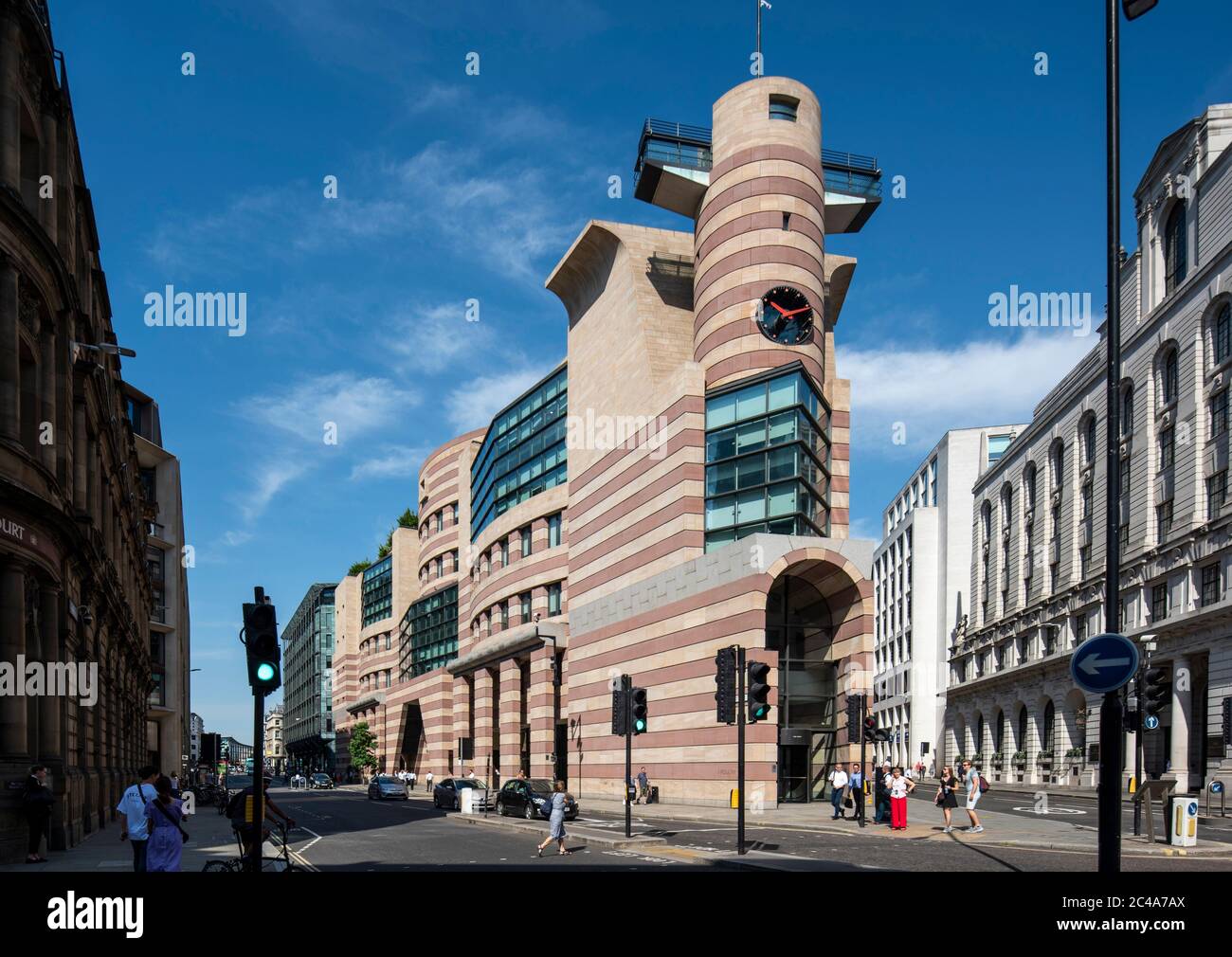 Oblique view from Queen Victoria Street. One Poultry, London, United ...