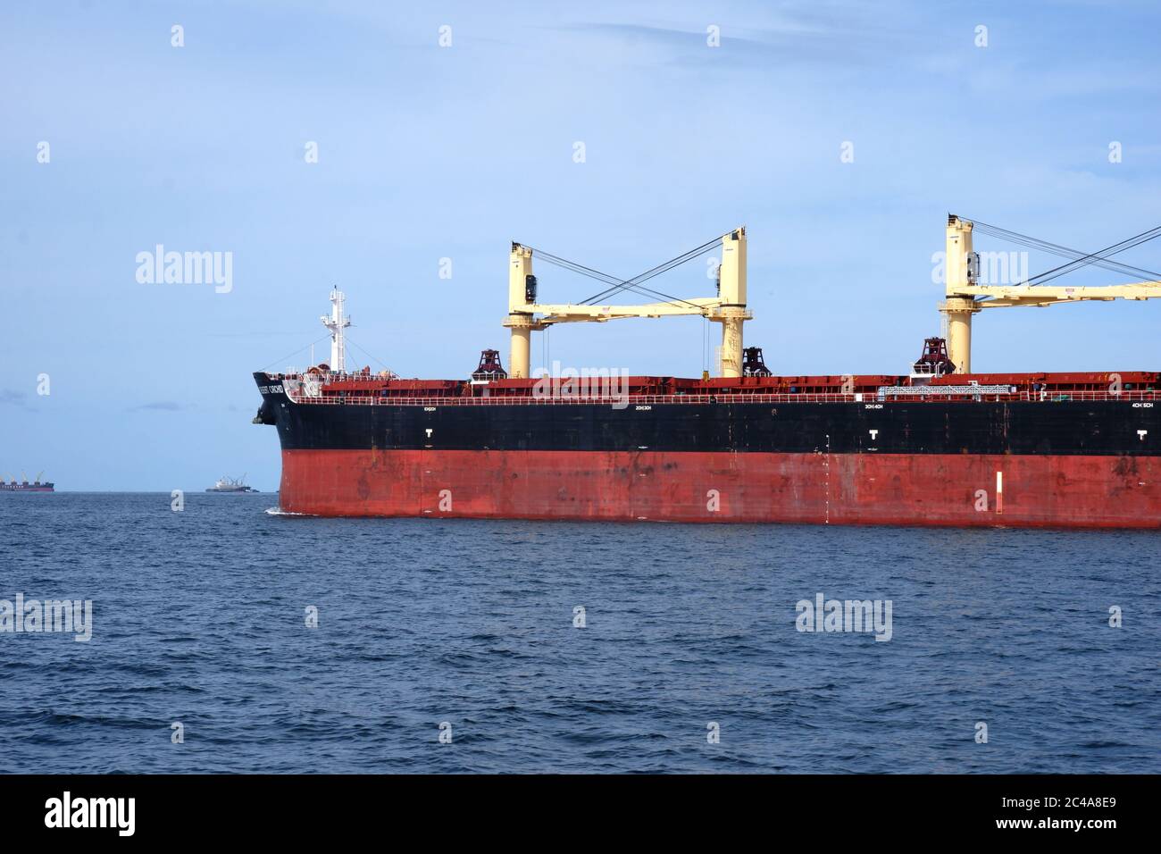 Crude oil tanker ship loading hi-res stock photography and images - Alamy