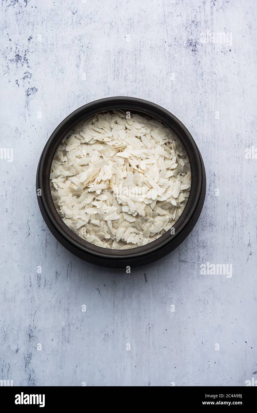 Raw Flattened Rice or Thick or thin Rice Flakes for Namkeen Chivda ...
