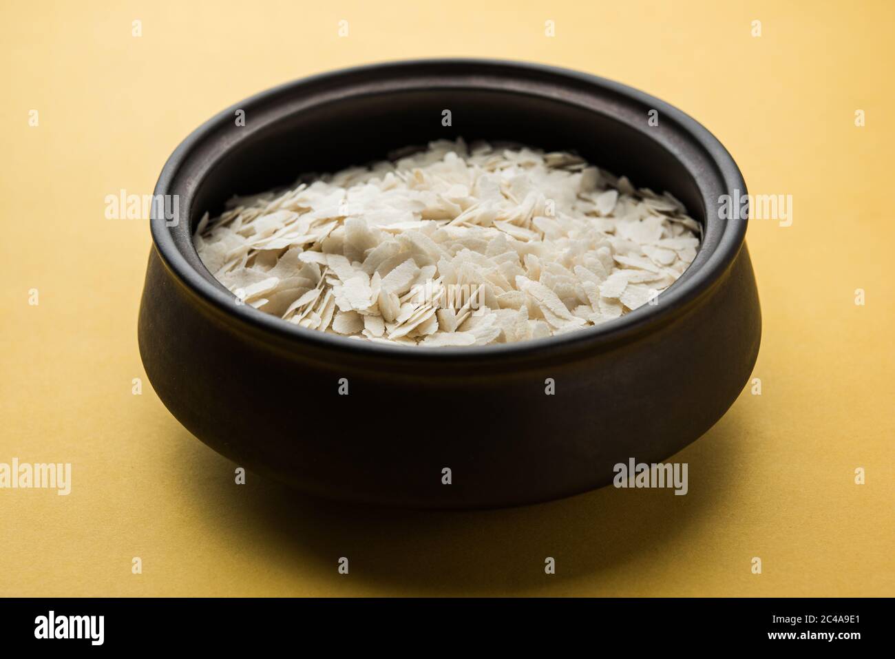 Raw Flattened Rice or Thick or thin Rice Flakes for Namkeen Chivda ...