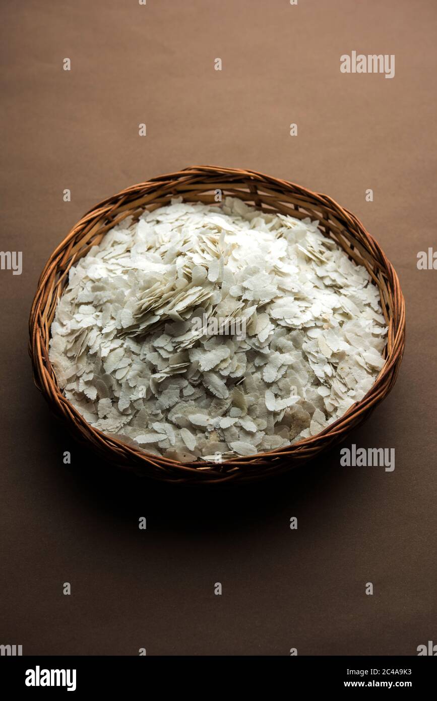 Raw Flattened Rice or Thick or thin Rice Flakes for Namkeen Chivda ...