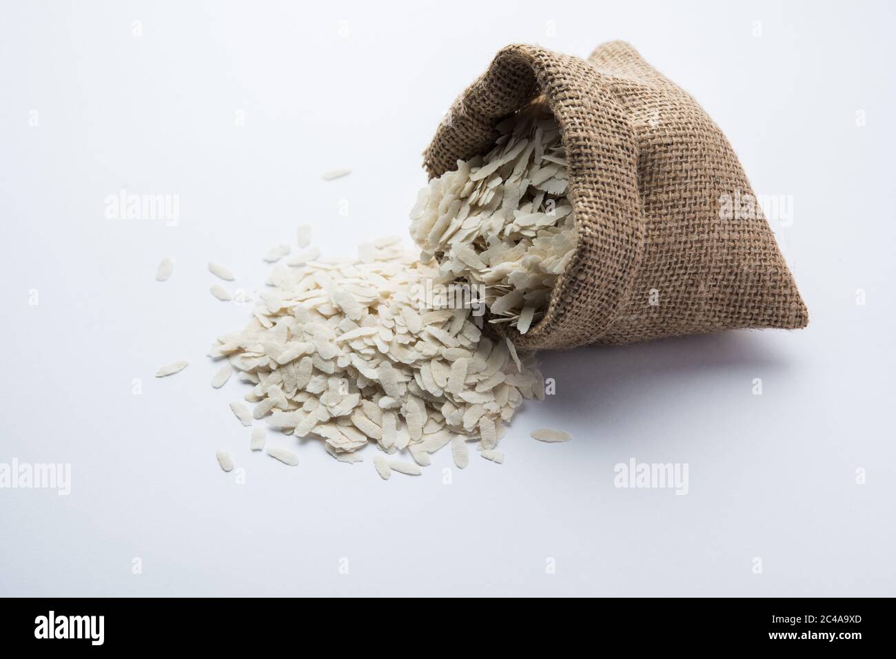 Raw Flattened Rice or Thick or thin Rice Flakes for Namkeen Chivda ...