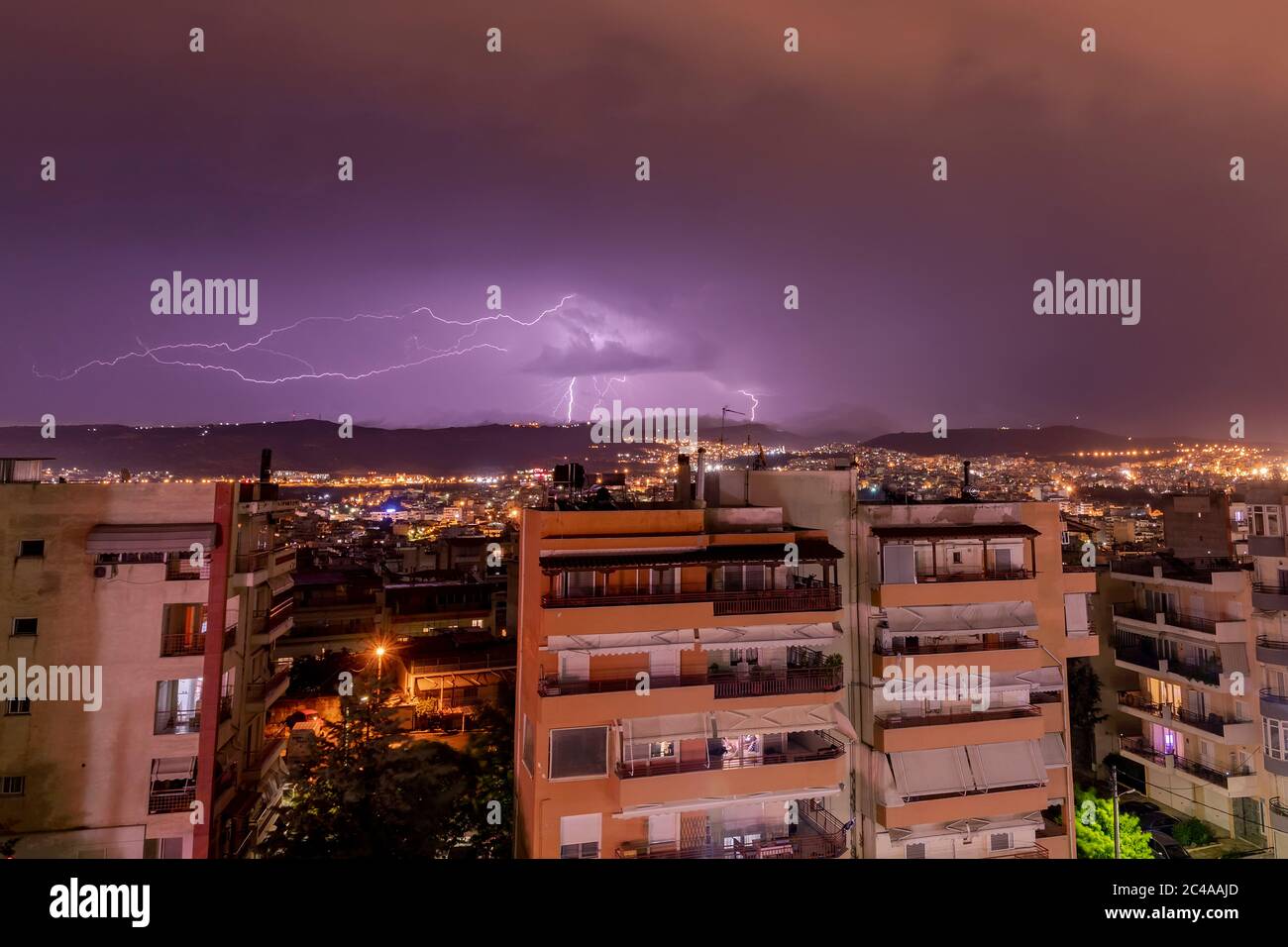 Lightning storm over the city of Thessaloniki, Greece Stock Photo - Alamy
