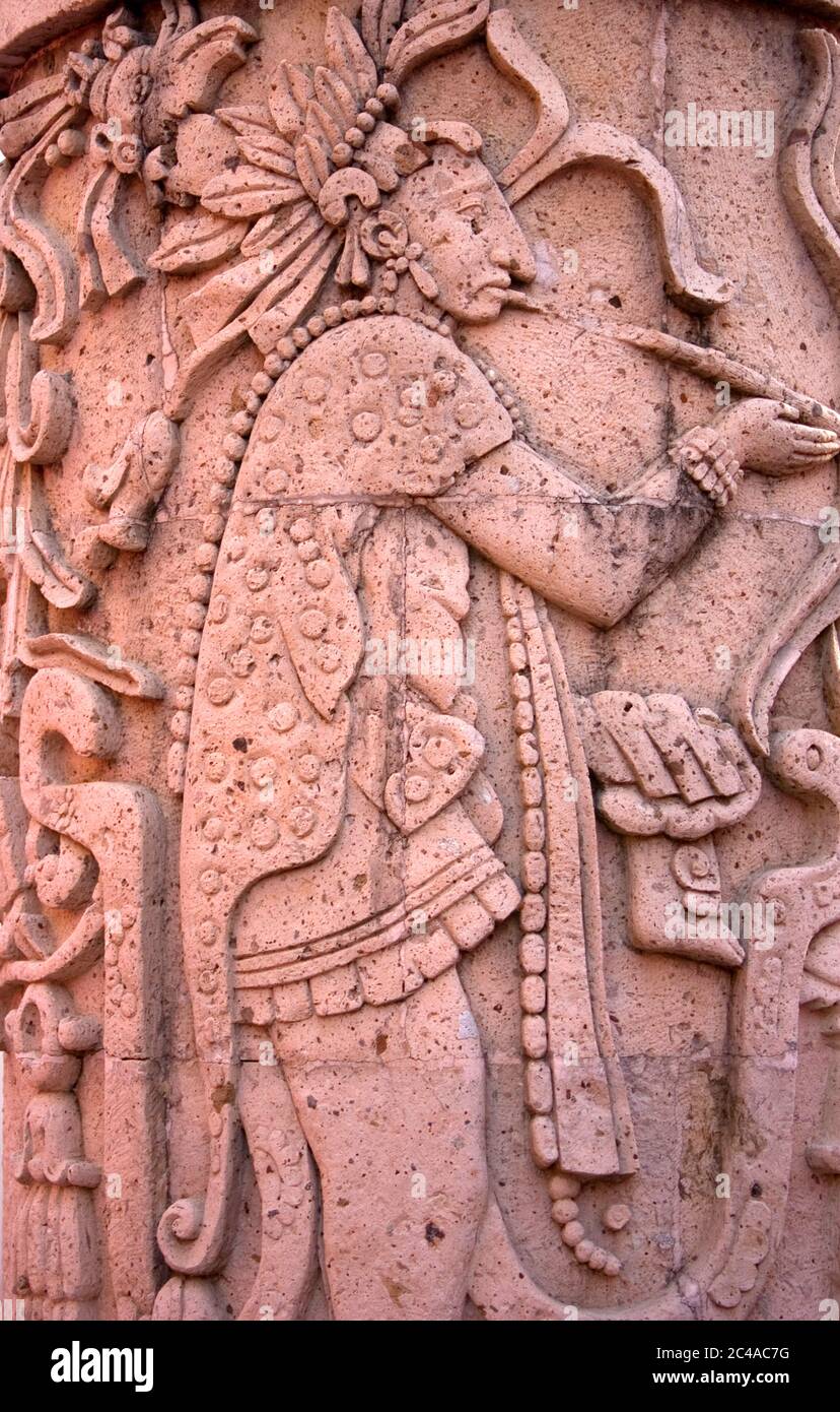 Mayan figurine hi-res stock photography and images - Alamy