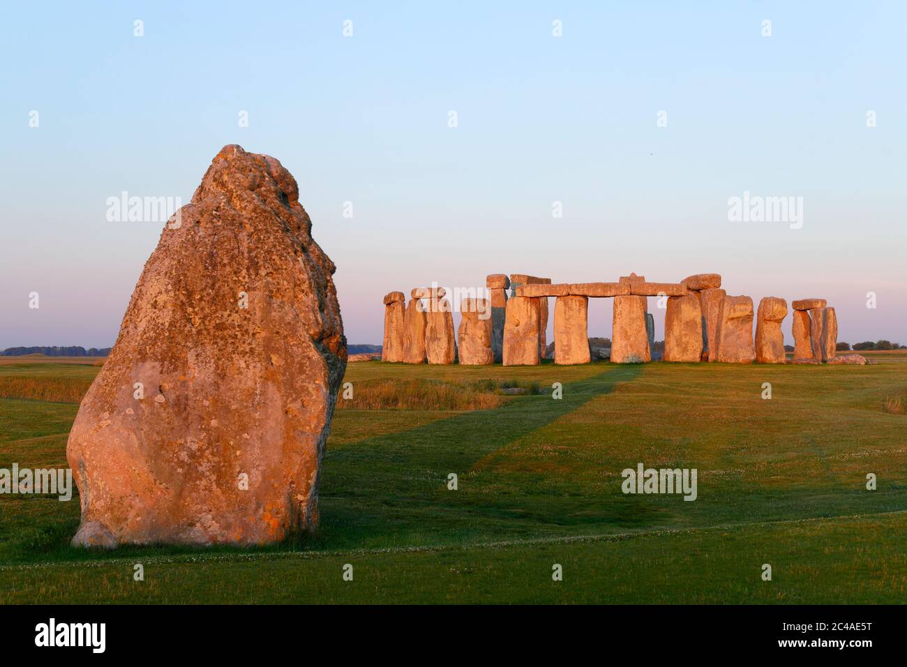 Stonehenge heel stone hi-res stock photography and images - Alamy