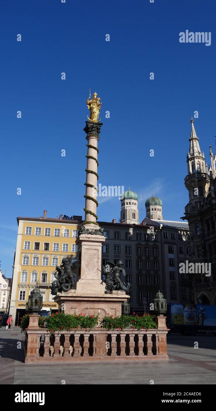 The beautiful German city of Munich. Wonderful buildings, main square ...