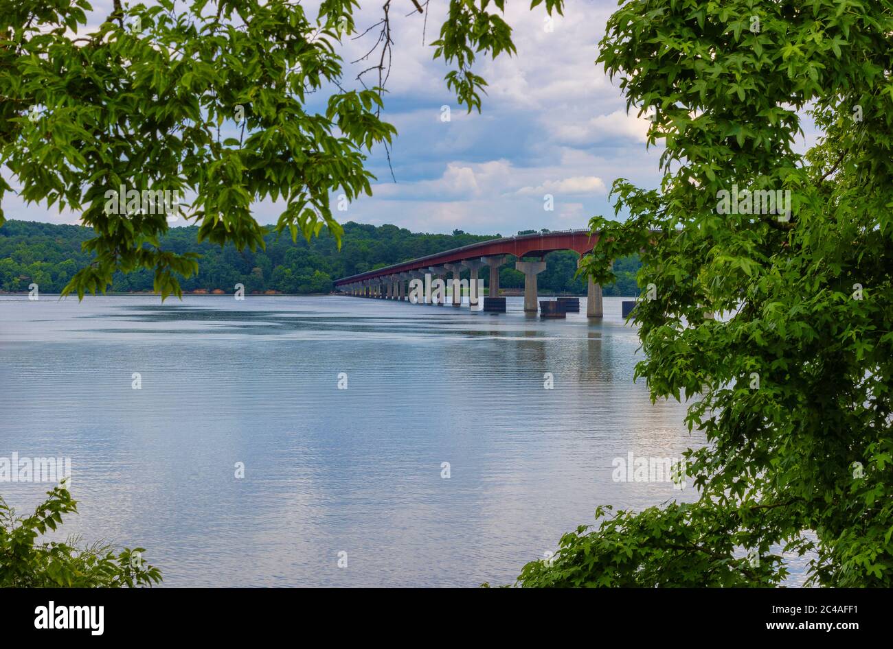 Scenic view from the banks of the Tennessee River and the bridge that ...