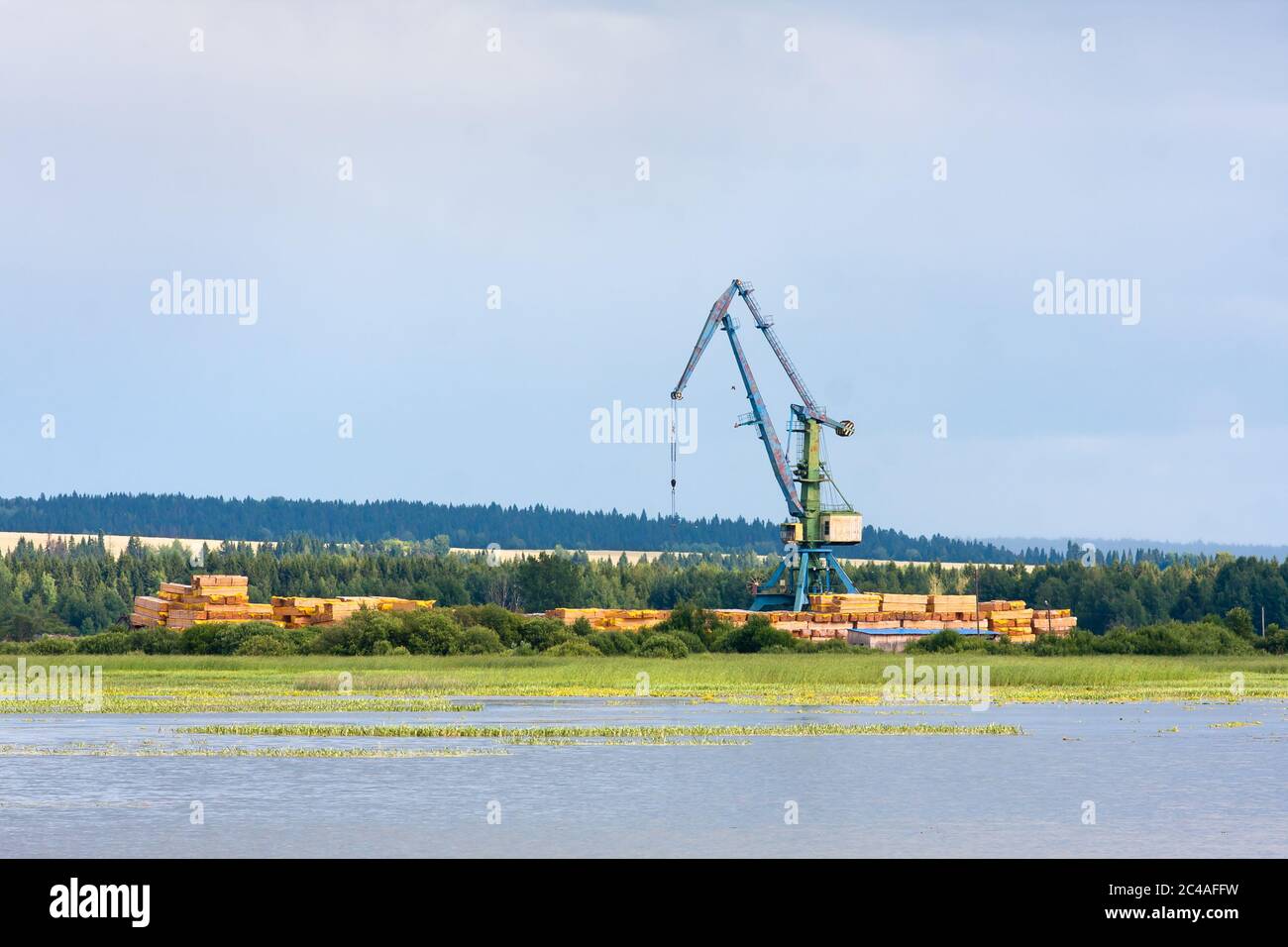 River harbor port crane hi-res stock photography and images - Alamy