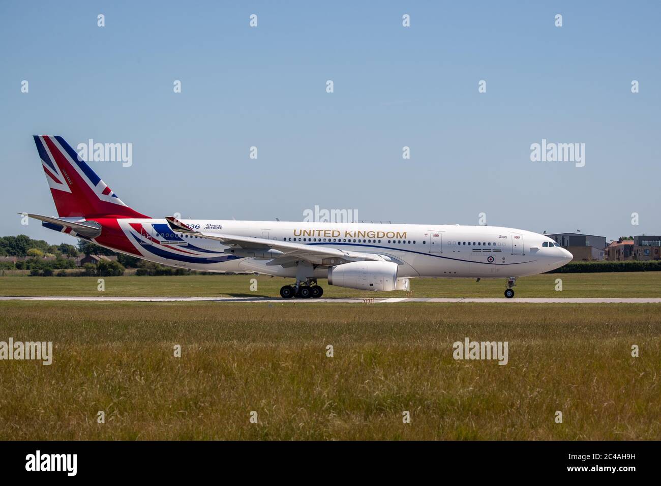 Boris johnson airbus a330 voyager hi-res stock photography and images ...