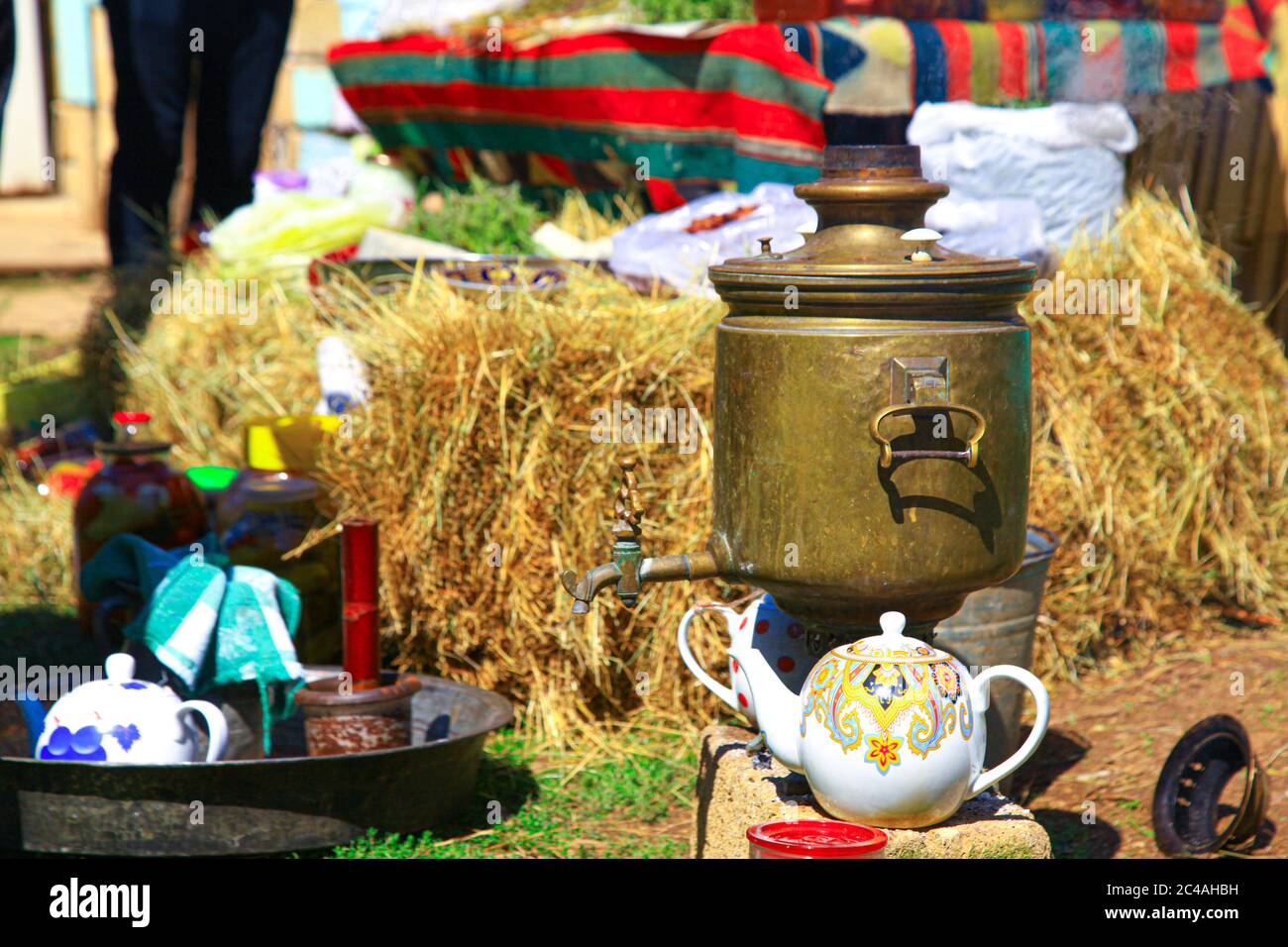 Caucasian samovar tea in the garden with kettle Stock Photo - Alamy