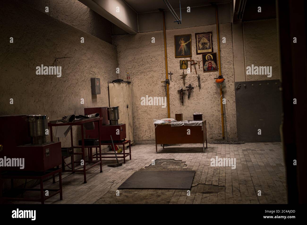 Crematorium interior hi-res stock photography and images - Alamy