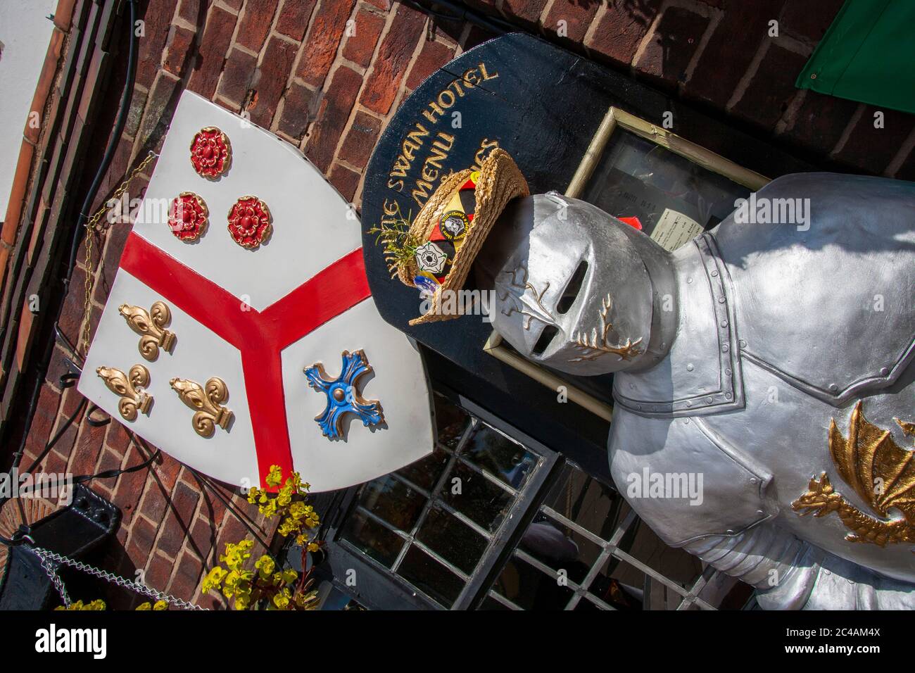 Armoured suit hi-res stock photography and images - Alamy