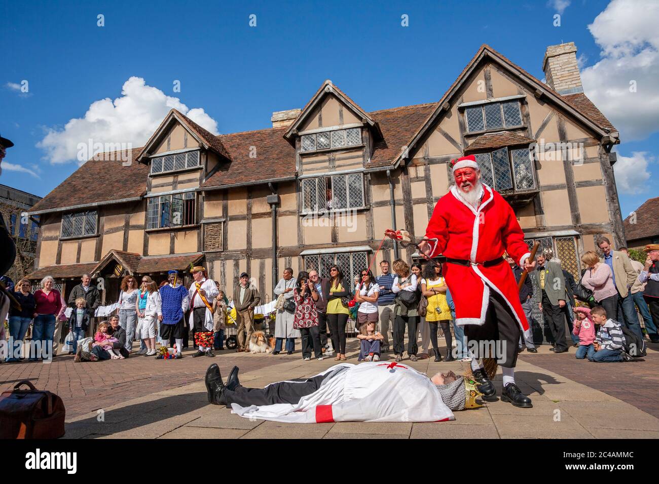 Medieval mummers hi-res stock photography and images - Alamy