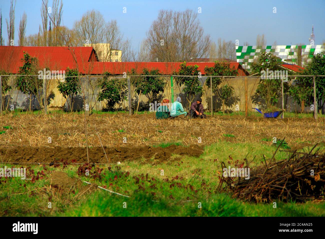 Farm worker village hi-res stock photography and images - Alamy
