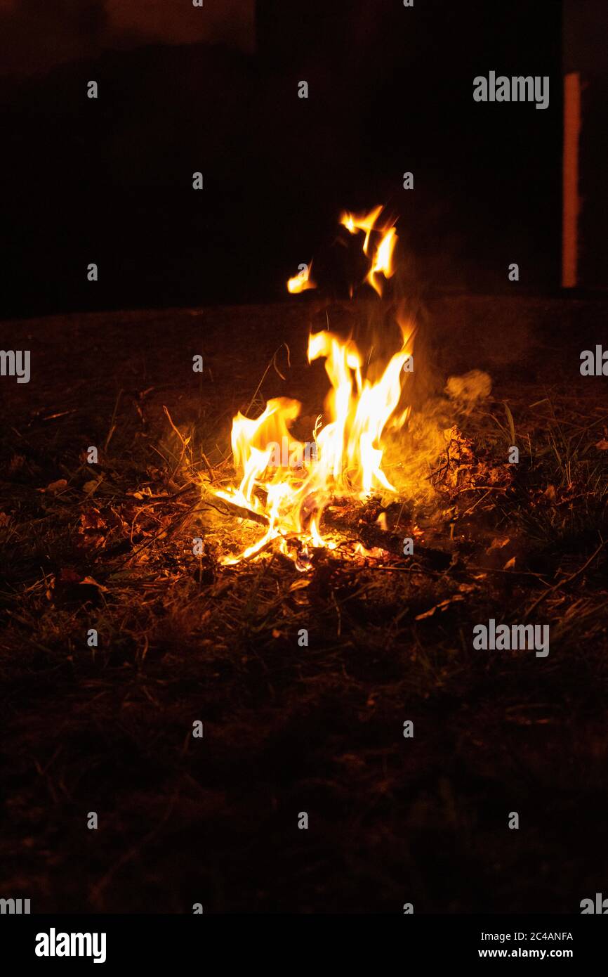 Bonfire in field hi-res stock photography and images - Alamy