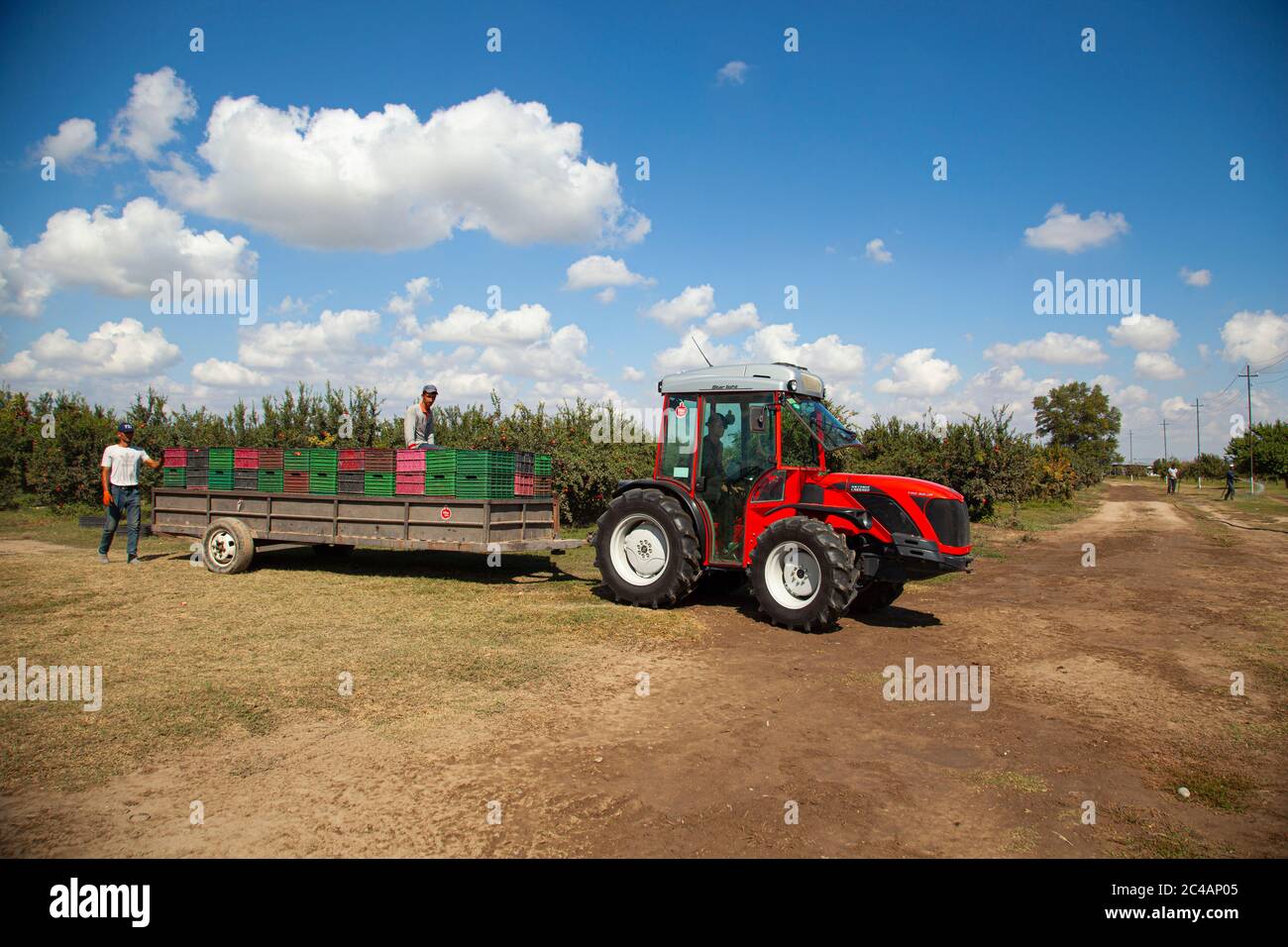 Vegetable lorry hi-res stock photography and images - Alamy