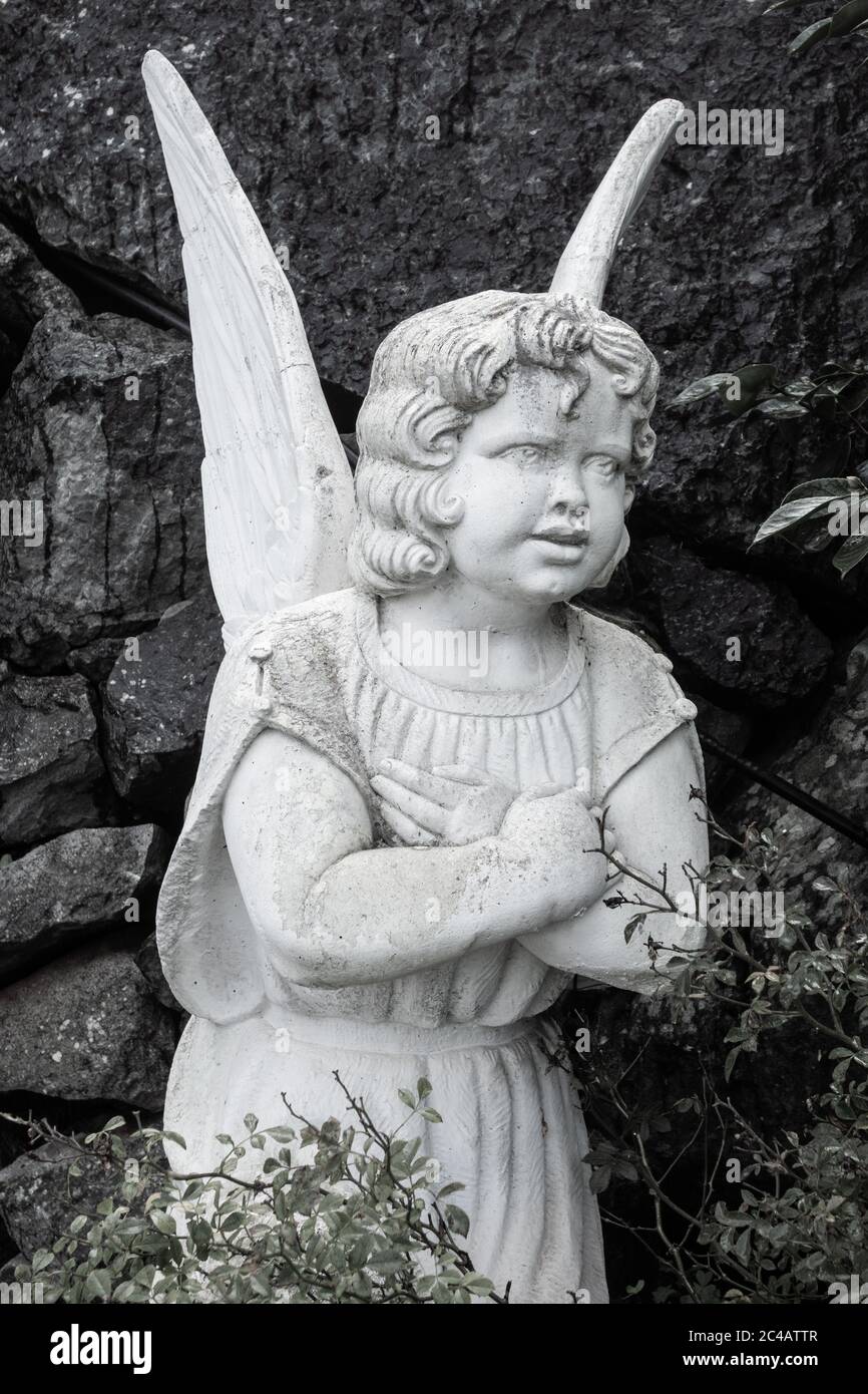 Cherub with wings hi-res stock photography and images - Alamy