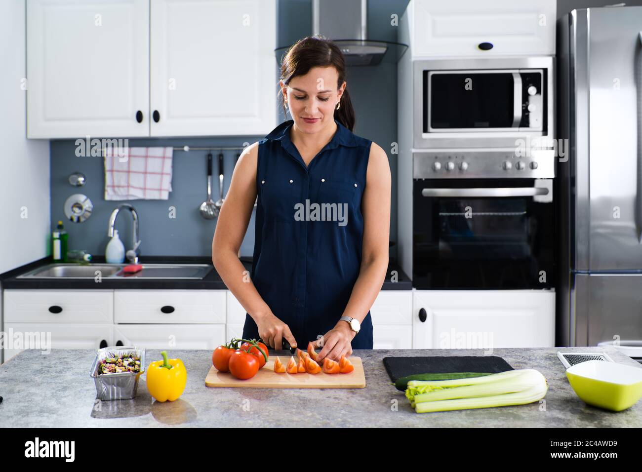 Dinner lady hi-res stock photography and images - Alamy