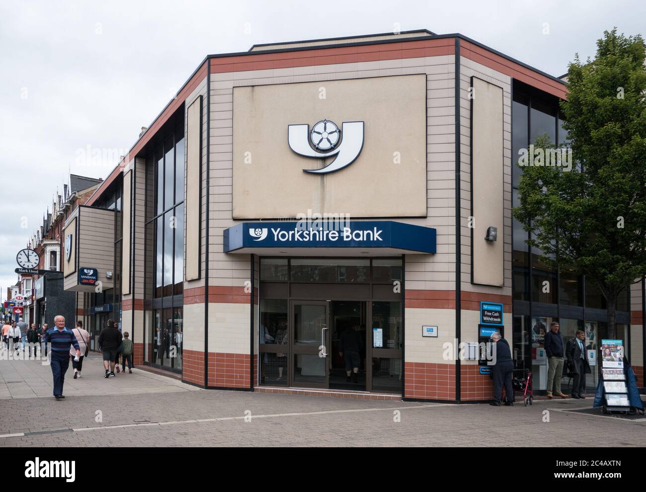 Yorkshire bank branch hi-res stock photography and images - Alamy