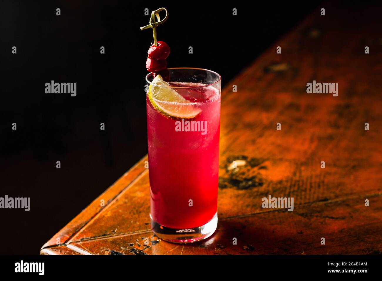The highball drink hi-res stock photography and images - Alamy