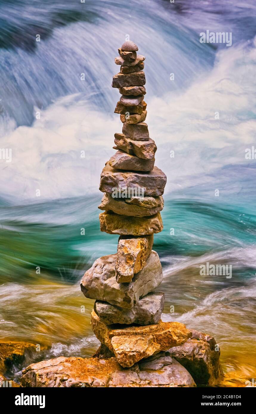 Gorge structure hi-res stock photography and images - Alamy