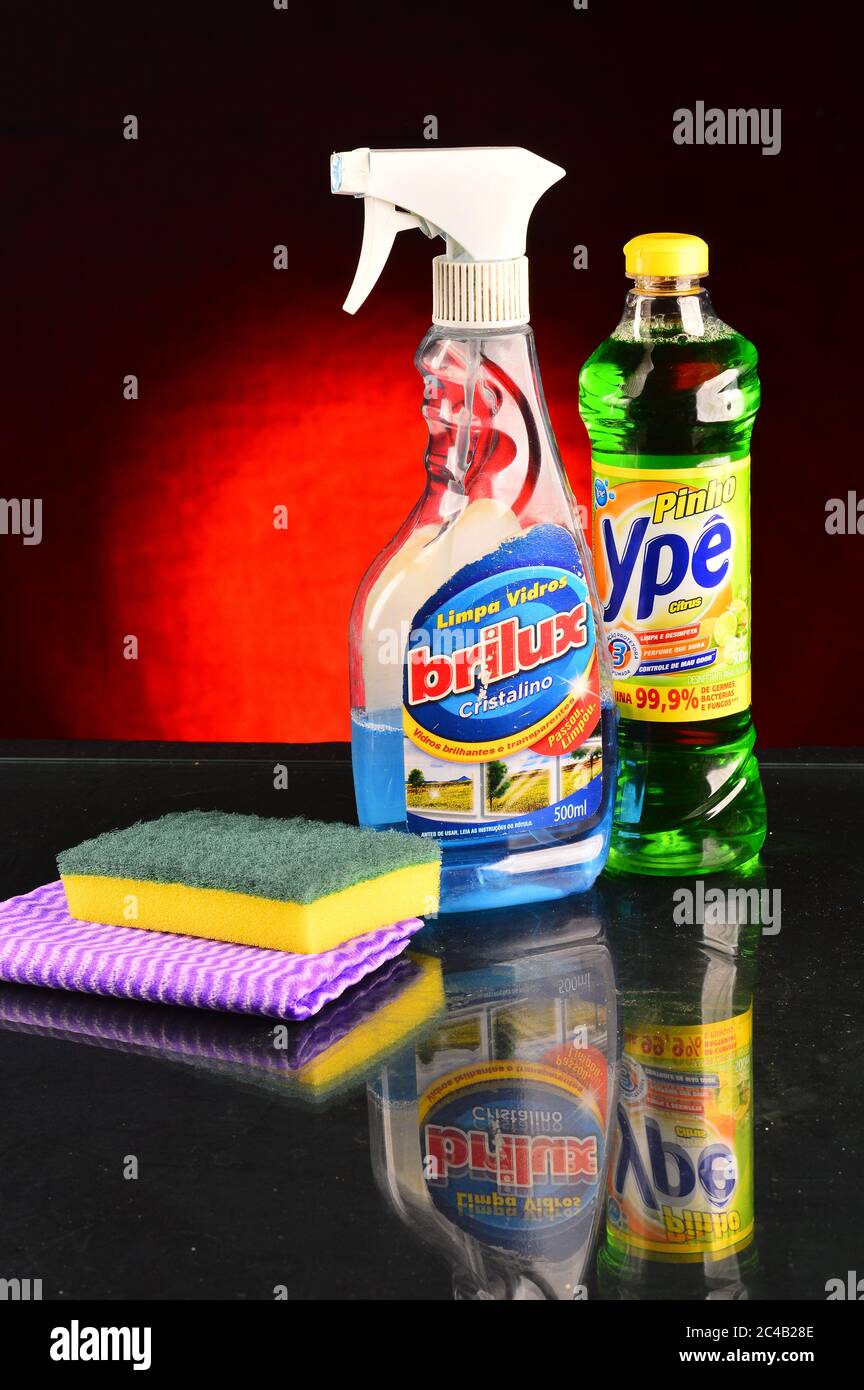 Household cleaning products hi-res stock photography and images - Alamy