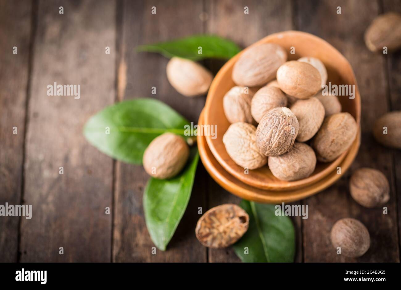 Fresh nutmeg hi-res stock photography and images - Alamy