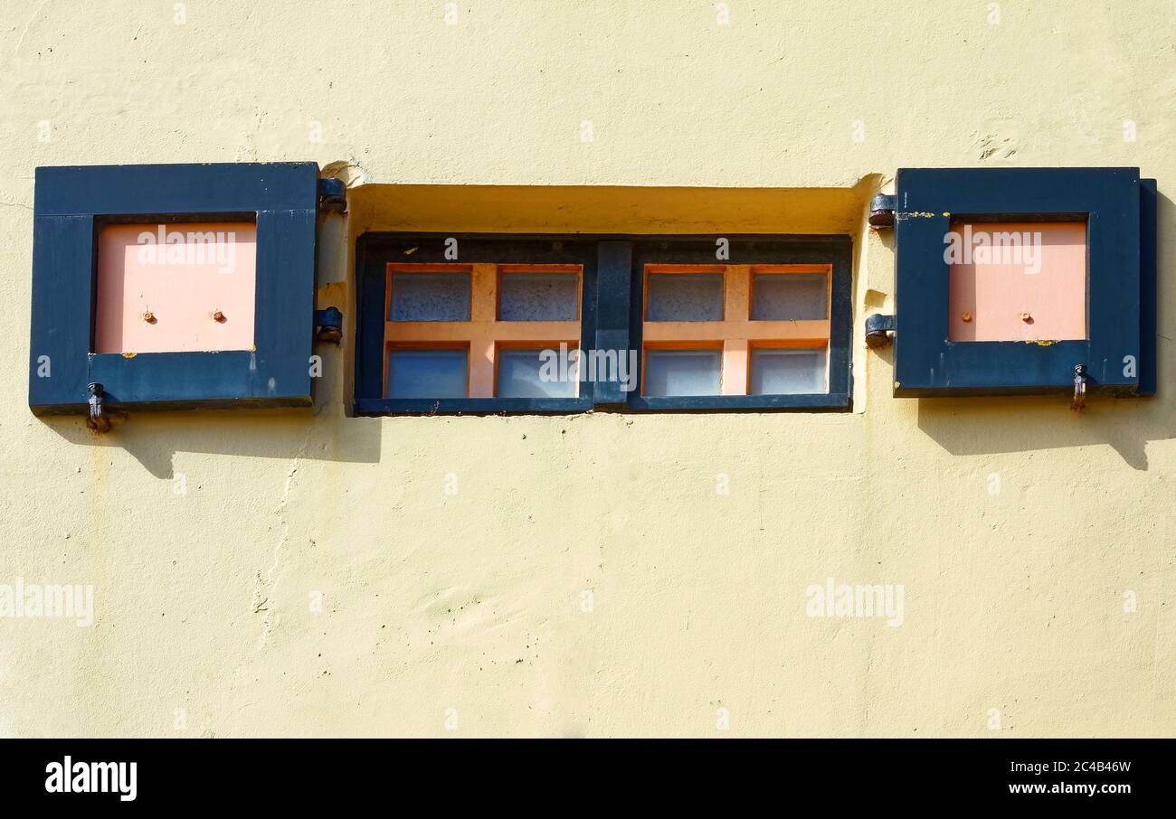 Double height windows hi-res stock photography and images - Alamy