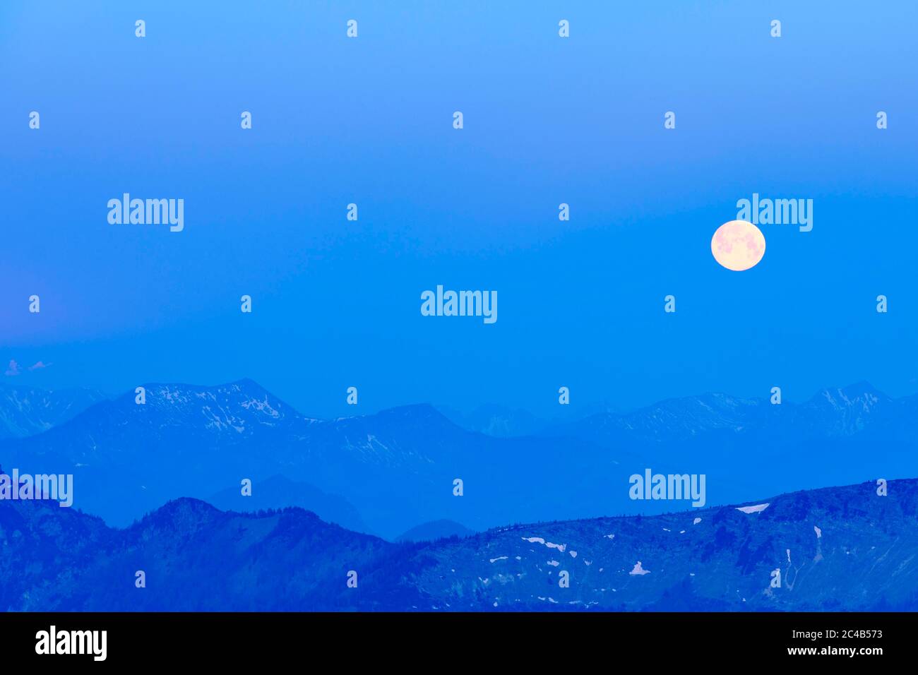 Full moon over the chiemgau alps hi-res stock photography and images ...