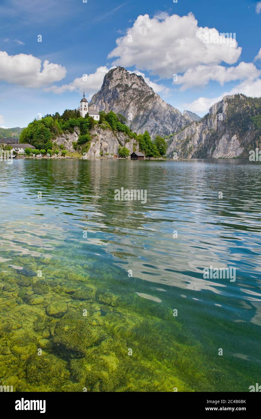 Lake Traun, Johannesberg Chapel with Traunstein,Traunkirchen ...