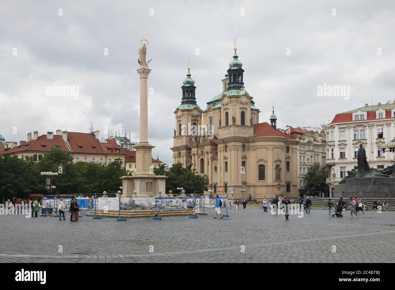 Marian Column (Mariánský sloup) in Old Town Square (Staroměstské ...