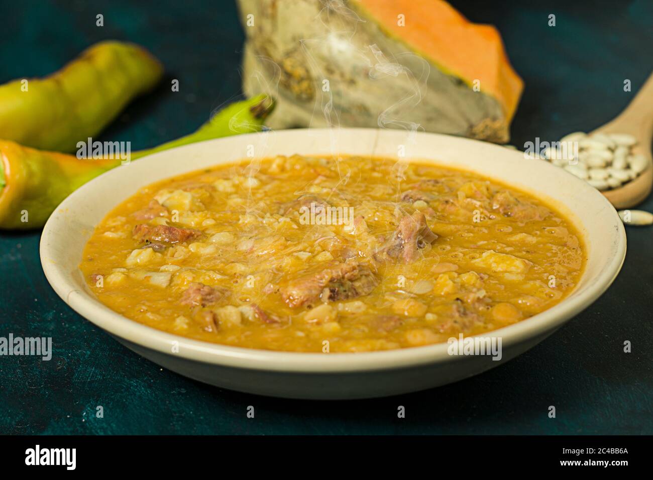 Traditional aboriginal cooking hi-res stock photography and images - Alamy