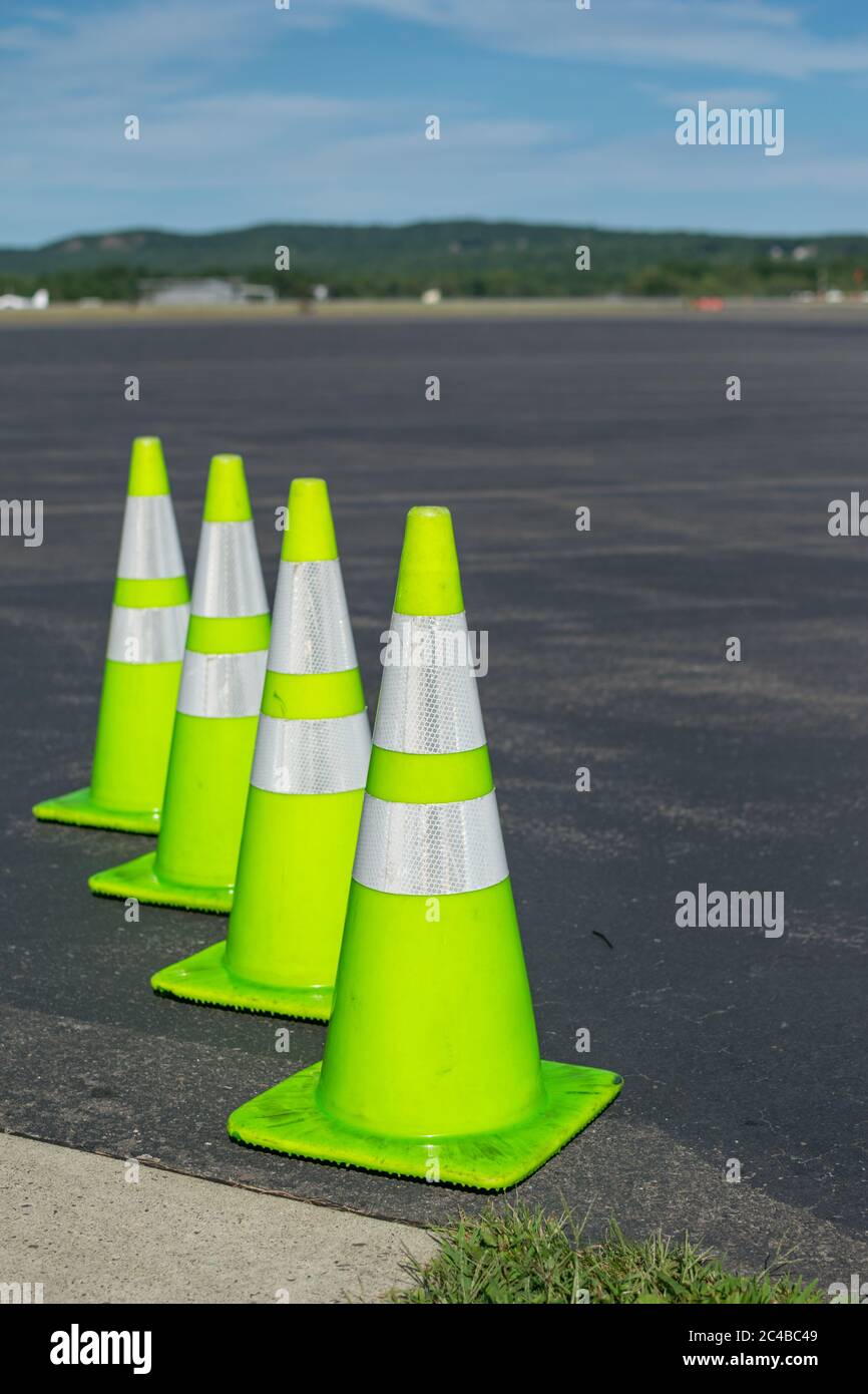Airport restricted area warning sign hi-res stock photography and ...