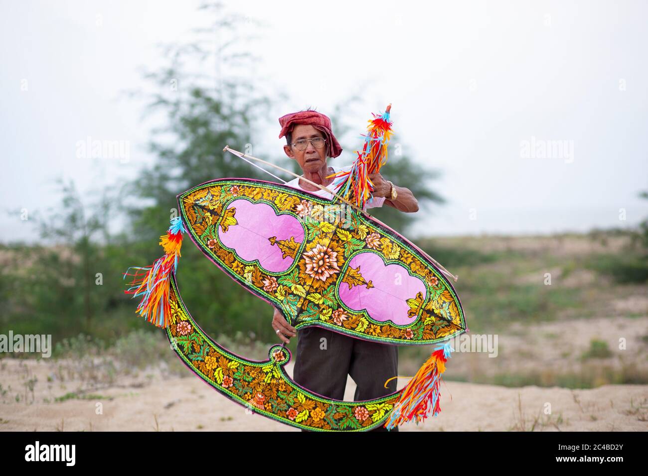 Portrait of the malaysia kite maker, Shafie Bin Jusoh Stock Photo - Alamy