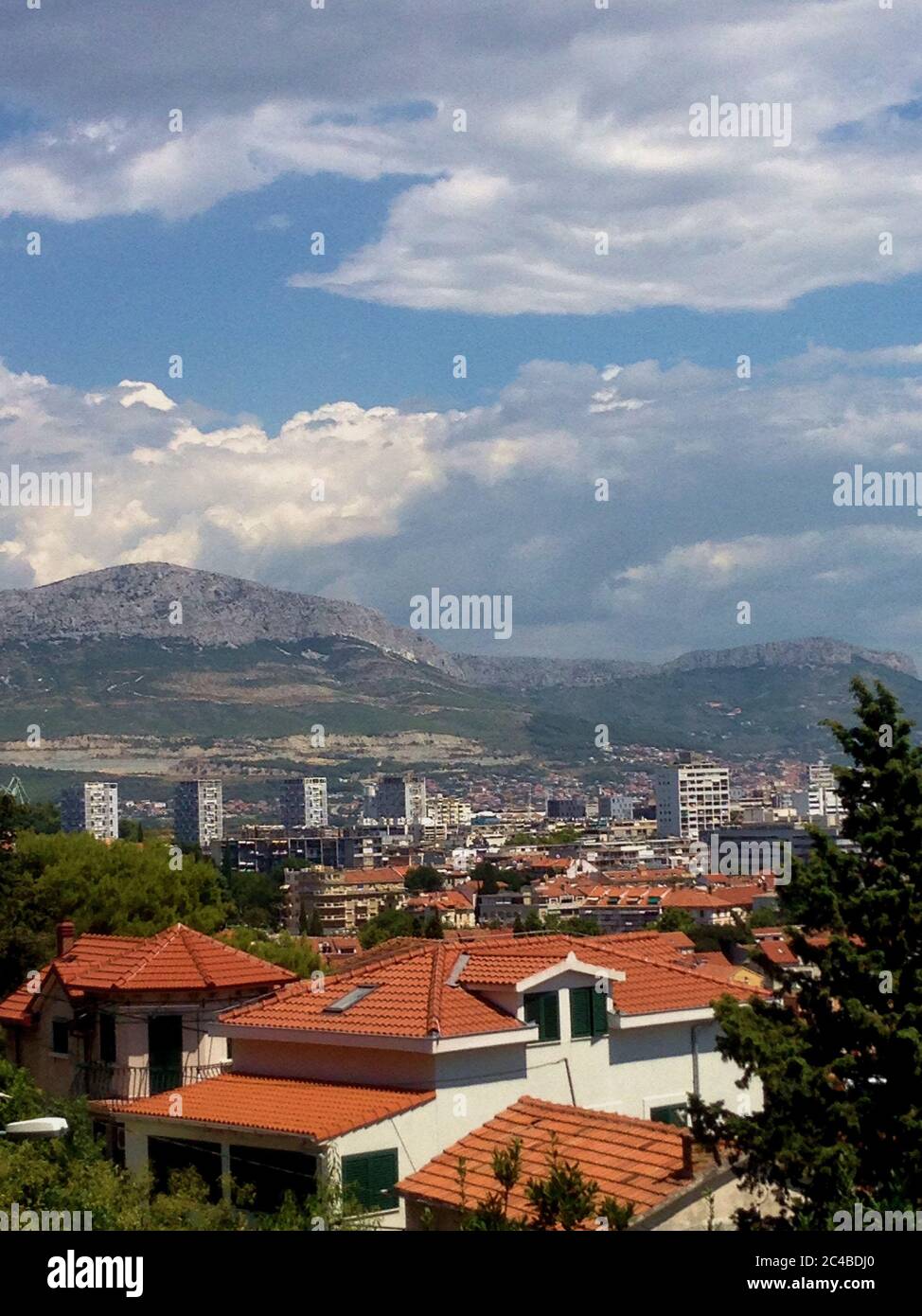 Split horizon hi-res stock photography and images - Alamy